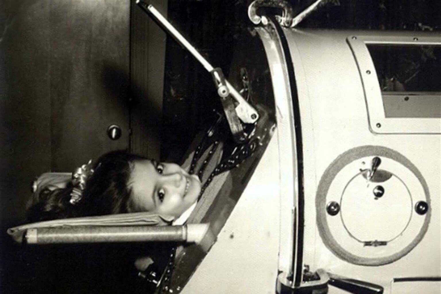 Children in an Iron Lung Before the Advent of the Polio Vaccination ...